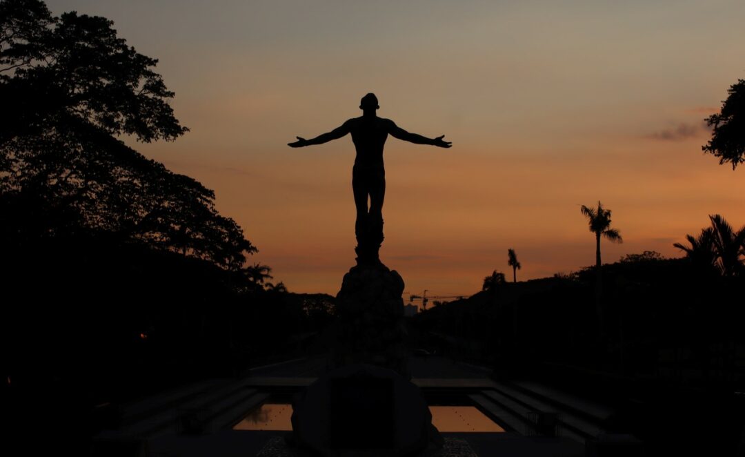 Up Oblation Logo